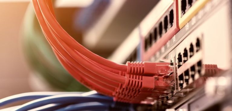 Qu'est-ce qu'un pont LAN/pont réseau ? | phoenixNAP Glossaire informatique