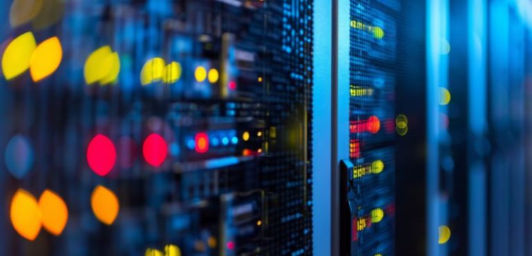 Qu'est-ce que le contrôle d'accès au réseau (NAC) ? | phoenixNAP Glossaire informatique