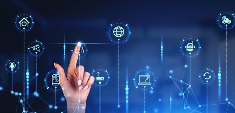 Qu'est-ce qu'un système d'exploitation ? | phoenixNAP Glossaire informatique