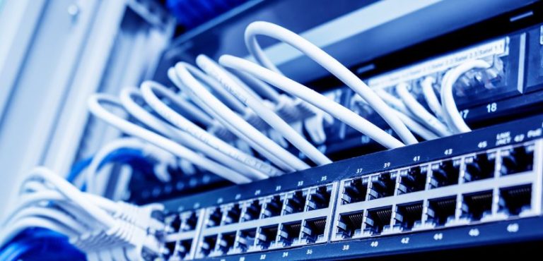 What Is Packet-Switched Network? | phoenixNAP IT Glossary
