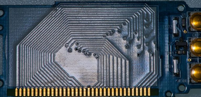 What Is Flash Memory? | phoenixNAP IT Glossary