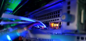 Qu'est-ce qu'un hôte ? | phoenixNAP Glossaire informatique