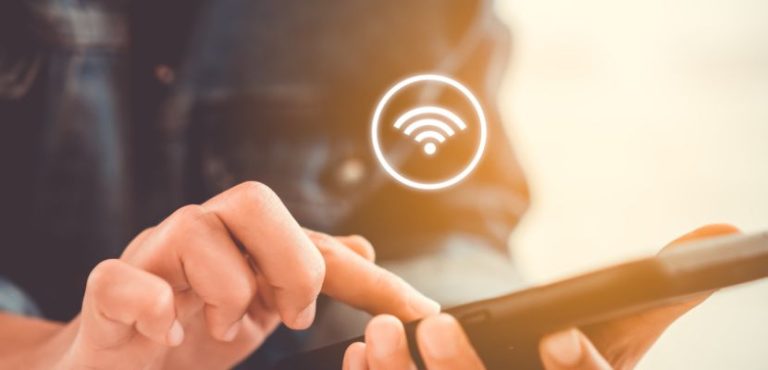 WiFi Definition | phoenixNAP IT Glossary