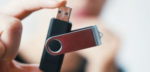 Qu'est-ce qu'une clé USB ? | phoenixNAP Glossaire informatique
